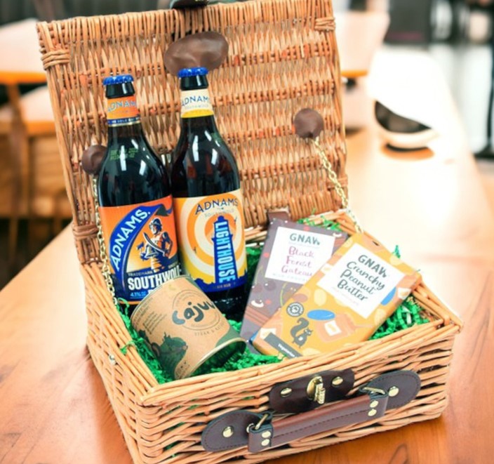 Inspirational gift hamper ideas for Autumn Christmas Hampers Gift Boxes Wicker Baskets Wrapping